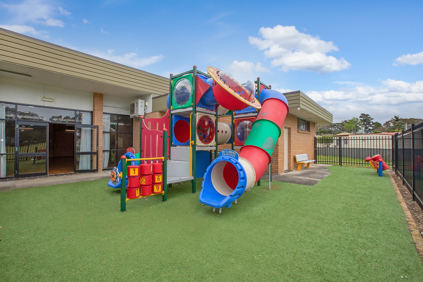 Mannering Park Community Hall Details | Bookable Central Coast Council